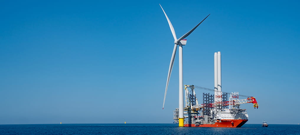 Masdar | ScottishPower and Masdar set UK record for biggest blade ...