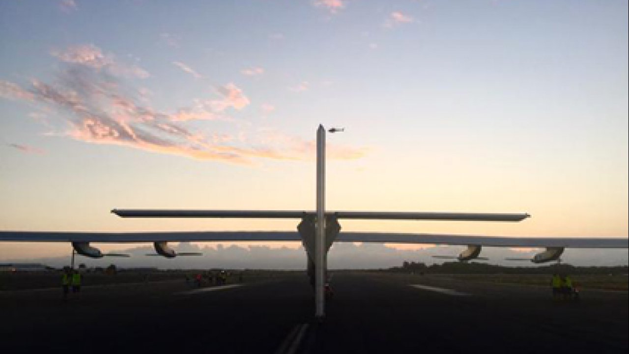 Masdar | Solar Impulse 2 Makes History; Arrives Safely in Hawaii to ...